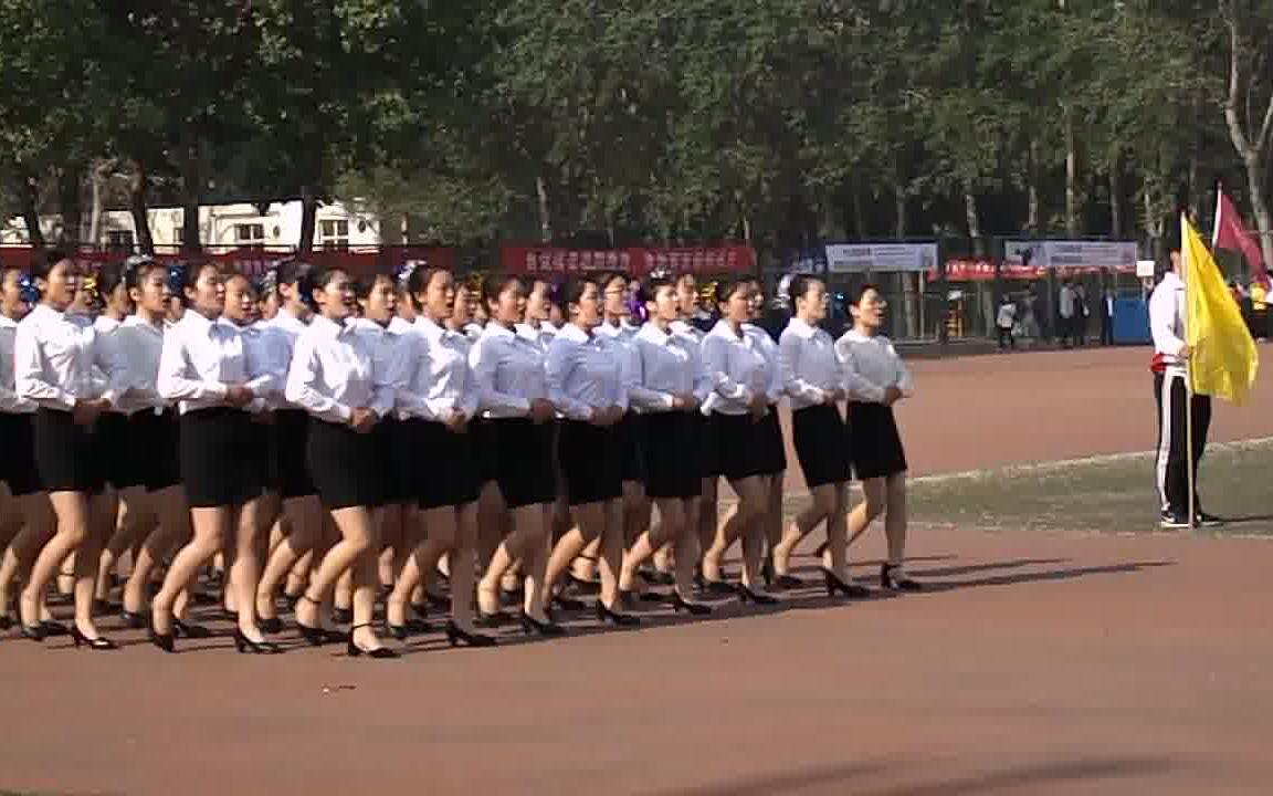 运动会开幕式(满屏大长腿)