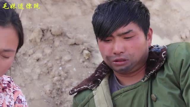 农村小伙让憨弟弟拿过期奶去二舅家送礼,结果太搞笑了,全是亮点!