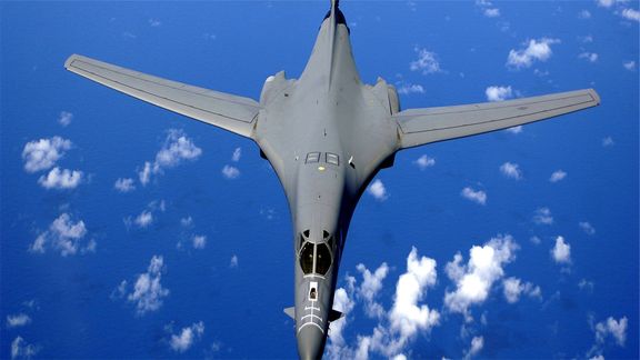 请美国停止军事行动!美军空袭叙利亚造成多人伤亡!