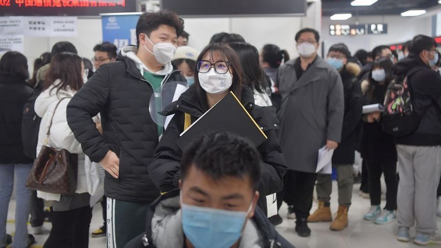 今年北京高校毕业生约28.5万人,硕博毕业生人数