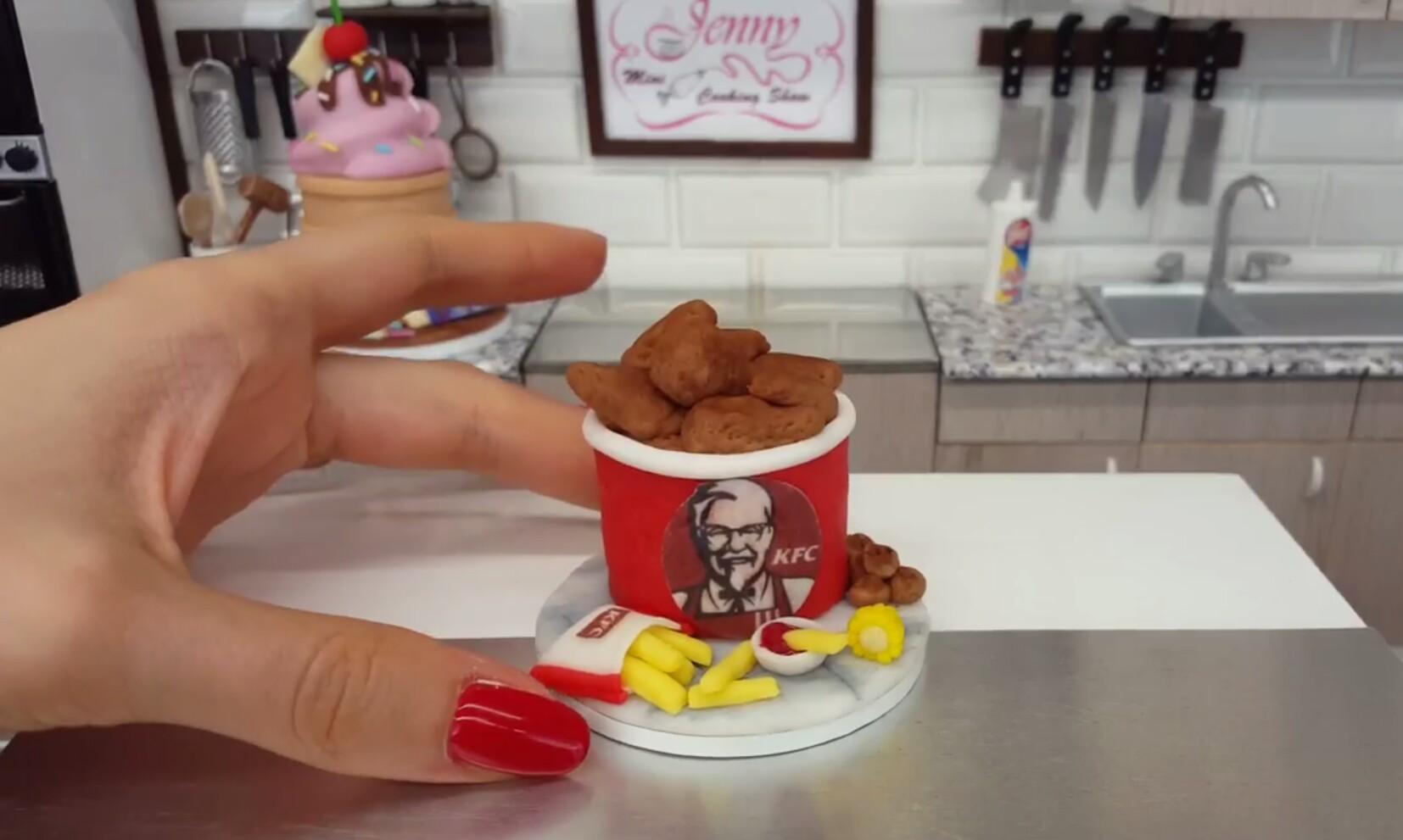 食玩,真实烹饪神奇的迷你肯德基蛋糕,这么小怎么够吃?