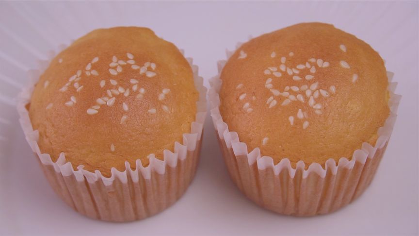 家里有鸡蛋的,快来试试这样做蛋糕,做法简单粗暴,新手一次成功