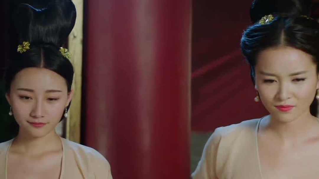 宫女去找娘娘,不料看到了这一幕!