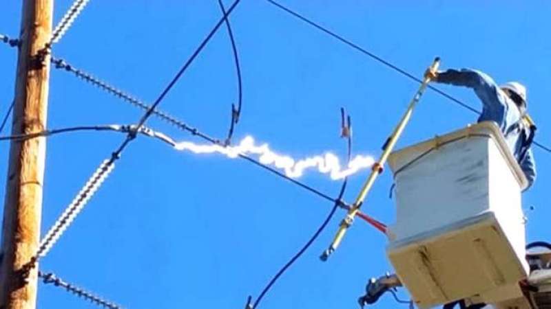 为何中国家庭电压是220V,而美国的却是110V?看完发现国人真聪明