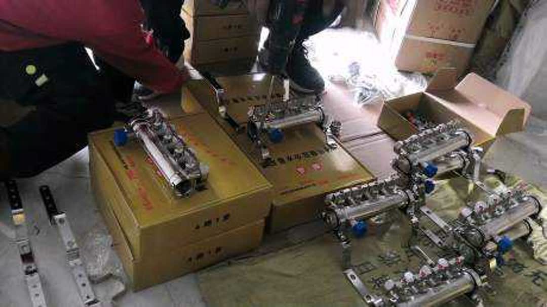 地暖分水器组装的过程