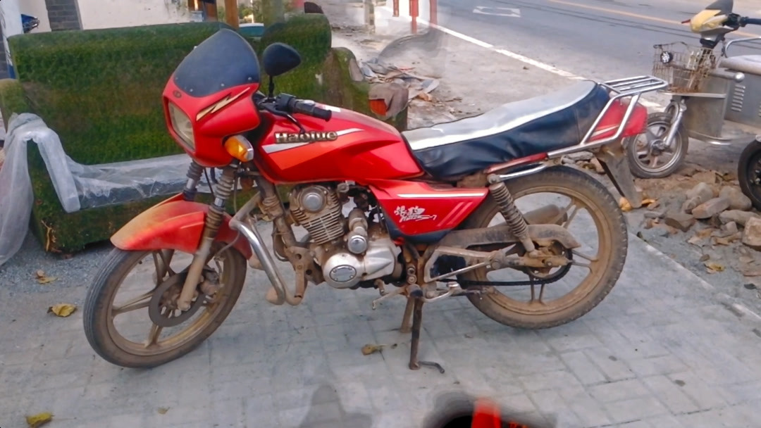 摩托车前减震漏油该怎么办?师傅教你一招,即使用到报废也不会坏