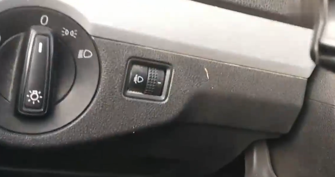 大众汽车定速巡航怎么使用?不会用太可惜了,老司机给你操作演示