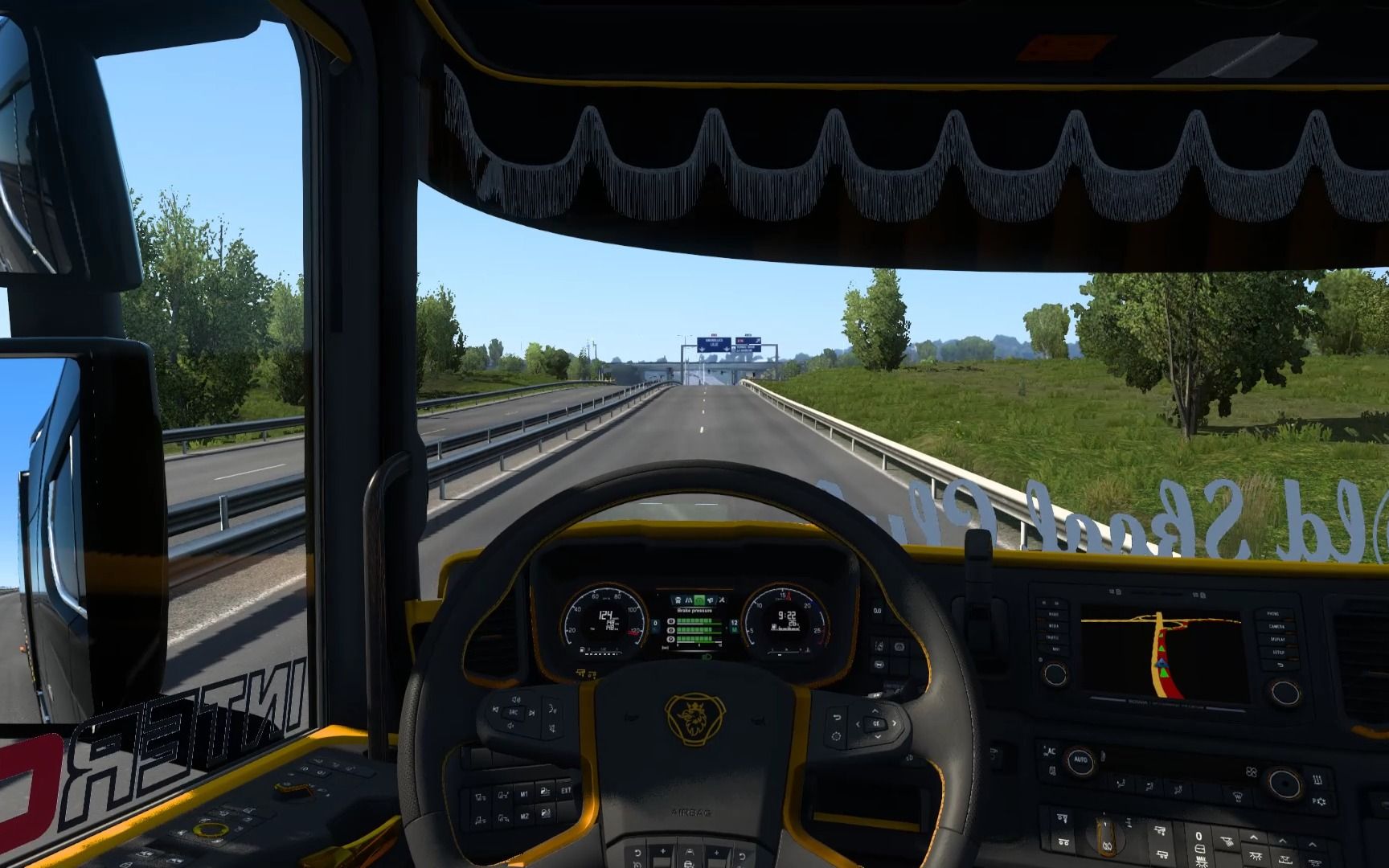 欧洲卡车模拟2开SCANIA拉货