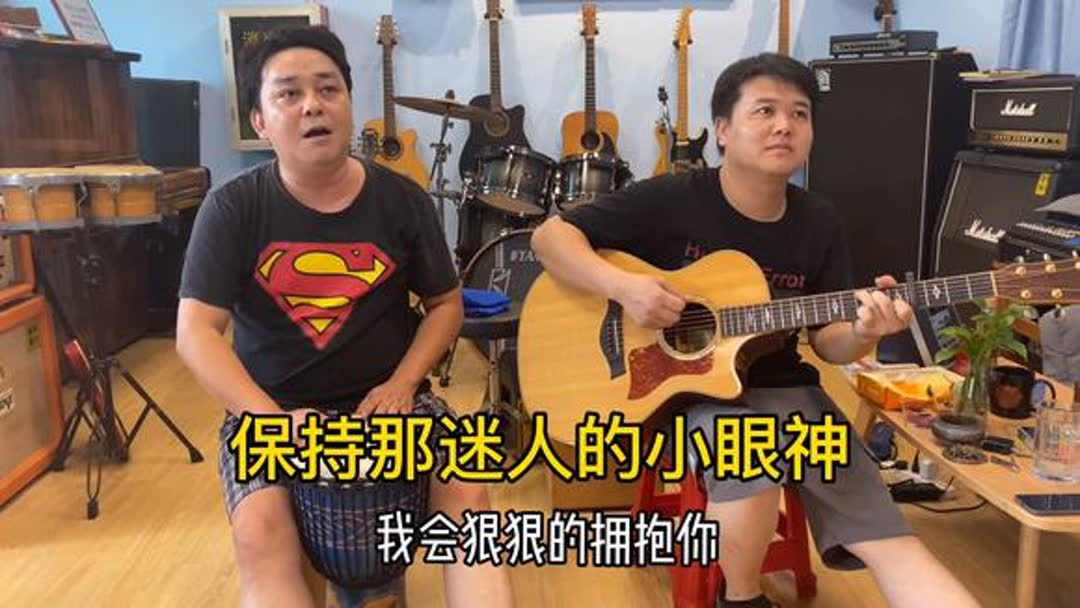在演出的时候,肢体语言究竟有多重要,做个实验
