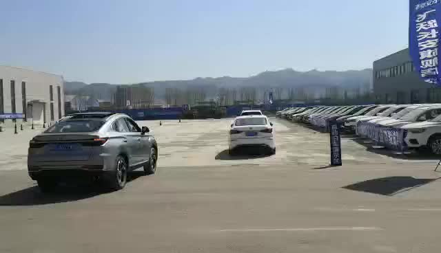 长安CS85COPUE强大的自动泊车功能,带你体验最强科技!