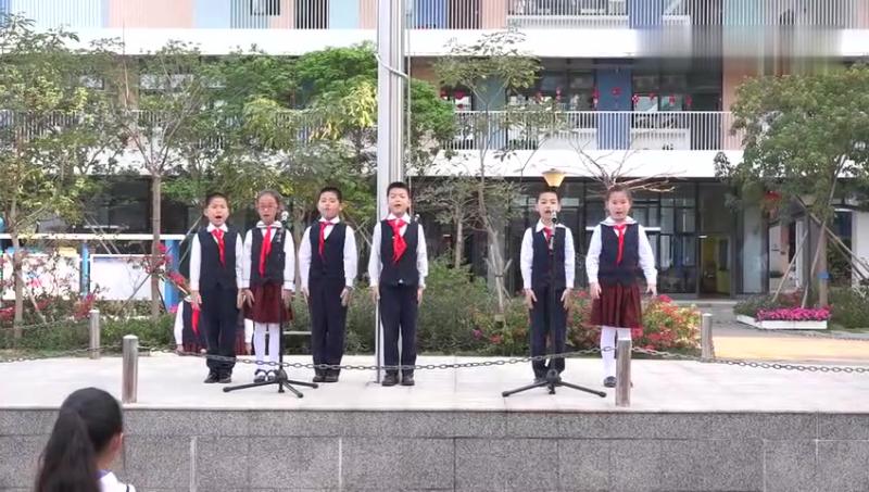 国旗下演讲——安全自护