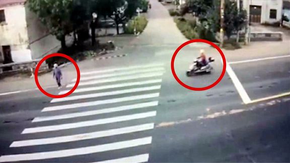 监拍:电动车斑马线上撞倒行人 车主:双方都认为当时对方会避让