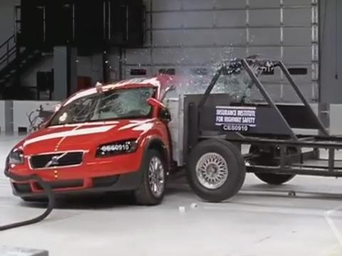 美国IIHS 测试汇总 海外版沃尔沃Volvo C30 侧面 碰撞测试