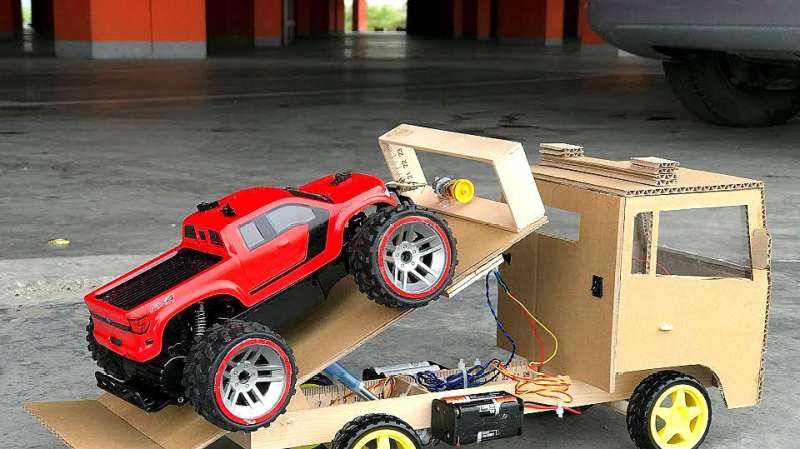 电动玩具拖车DIY手工制作模型
