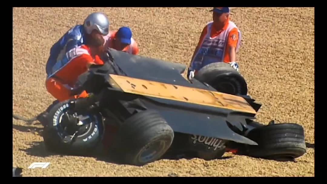 F1赛车事故合集 赛车手是高危职业 最痛苦的是人活着车没了。