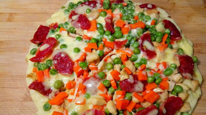 家庭版披萨制作简单,在家做方便还经济实惠