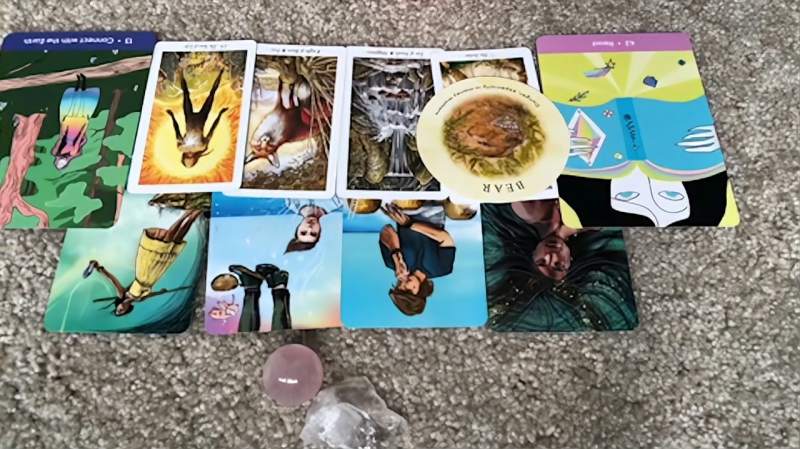 未来的你想要给现在的你什么信息?要注意什么?第三组牌