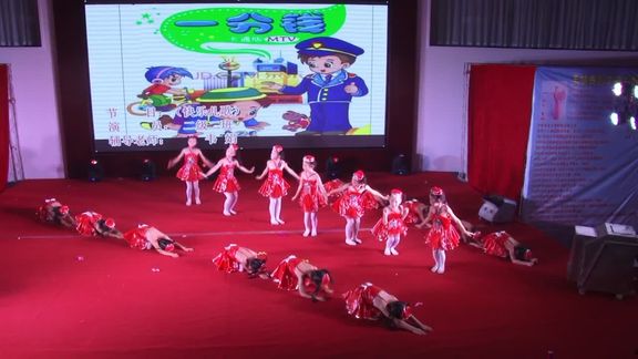 八年前汇报演出经典舞蹈《快乐儿歌》精彩片段欣赏❤完整版即将发布...