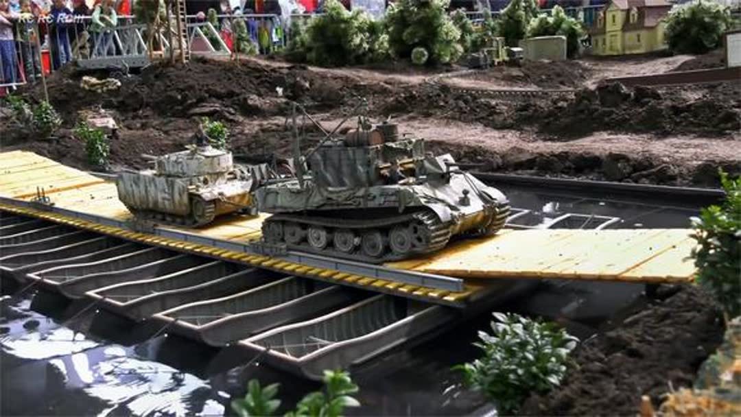 模型做得如此逼真?遥控模型坦克 军车