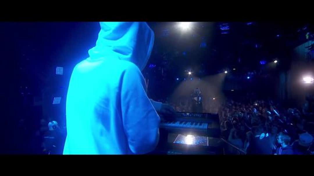 震撼人心的感觉《Alone》歌声空灵飘渺,一秒沦陷!