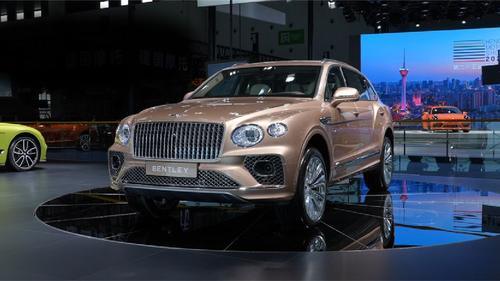 多款限量版车型寰球首秀 宾利家族亮相2022成都车展