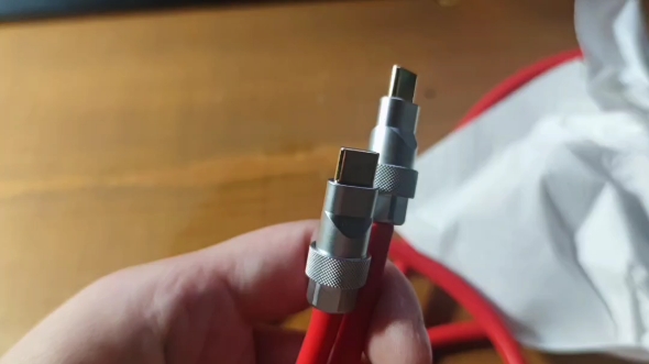 还做了一根双Type-C头的,用的8芯硅胶线,不过这种硅胶线质量不是很...