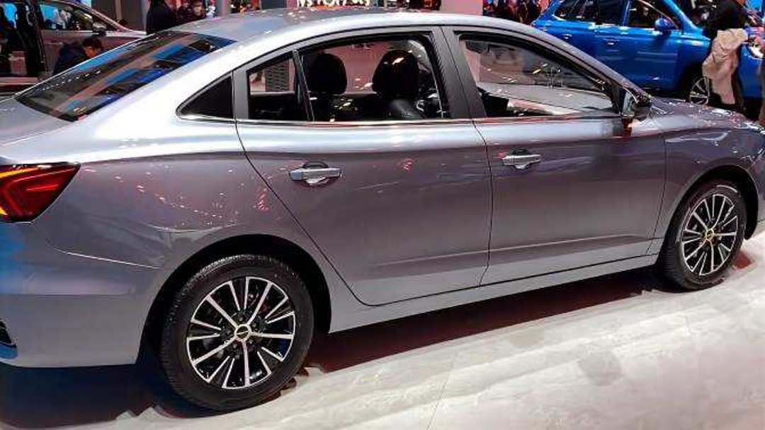 6万!2021款荣威I5到店,新车比本田思域漂亮,还要啥朗逸、宝来