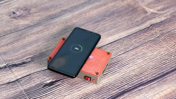 3D打印4节18650电池、充电模块、无线模块制作有线、无线移动电源