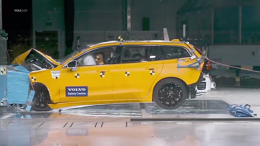 看完沃尔沃V60的碰撞测试才知道安全性不是吹的