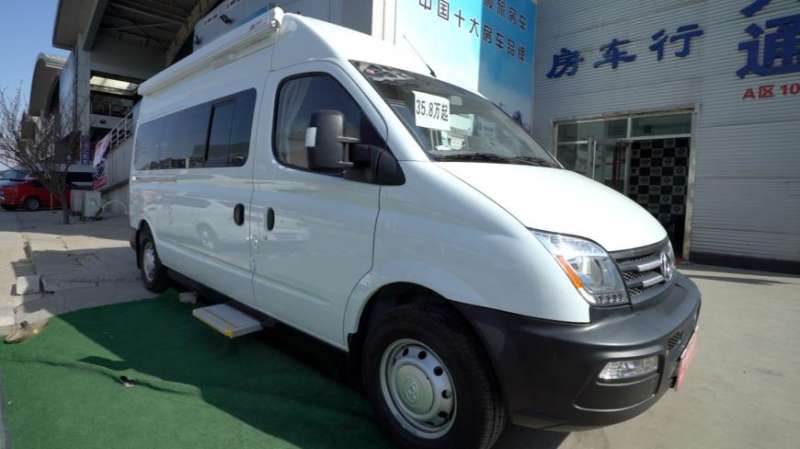 一款价格亲民大通房车,长轴自动挡6座4卧,只要29.8万元!