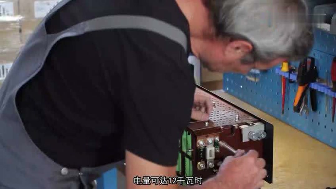 超长续航电动车,闲置时还能为家里供电