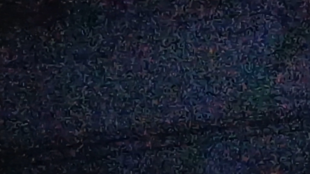 4B-7698(疑似)牵引K1010次列车通过