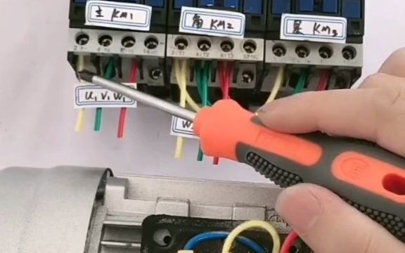 星三角降压启动主电路接线方法