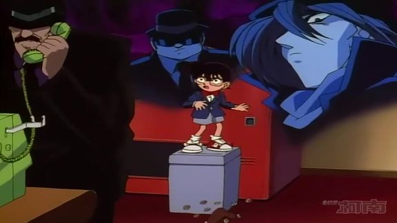 名侦探柯南:黑衣组织出现,作为新一的死敌,真是强强对决