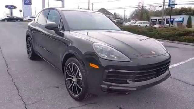 保时捷卡宴到店实拍,打开车门那刻才是惊艳的开始!