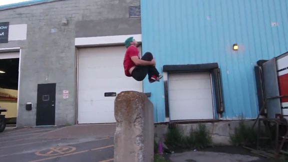 牛人模拟游戏跑酷动作。一比一还原太厉害了