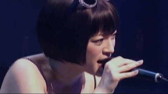 笑起来的滨崎步最美 _ Trust