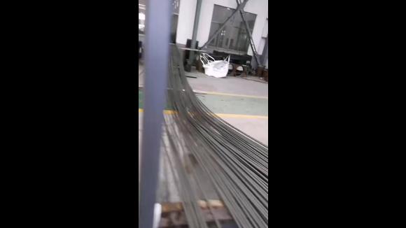 长达80米的无缝不锈钢管