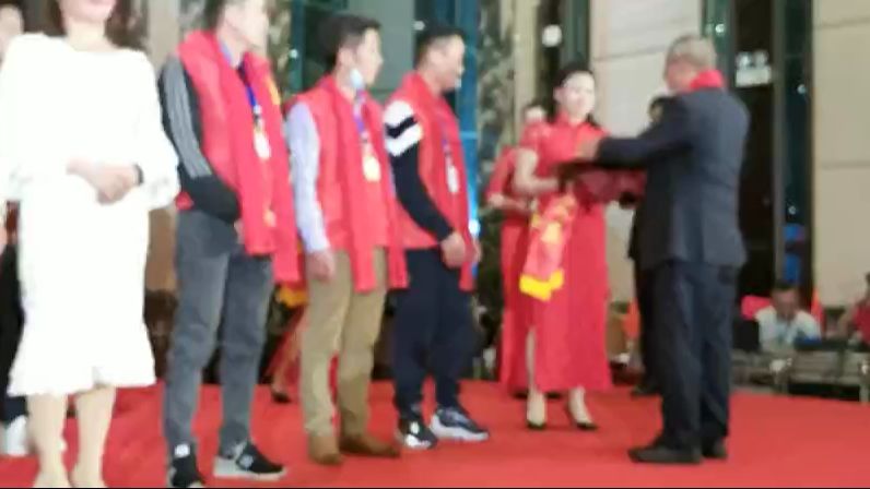 徐闻县尚德公益协会年终总结表彰大会隆重召开