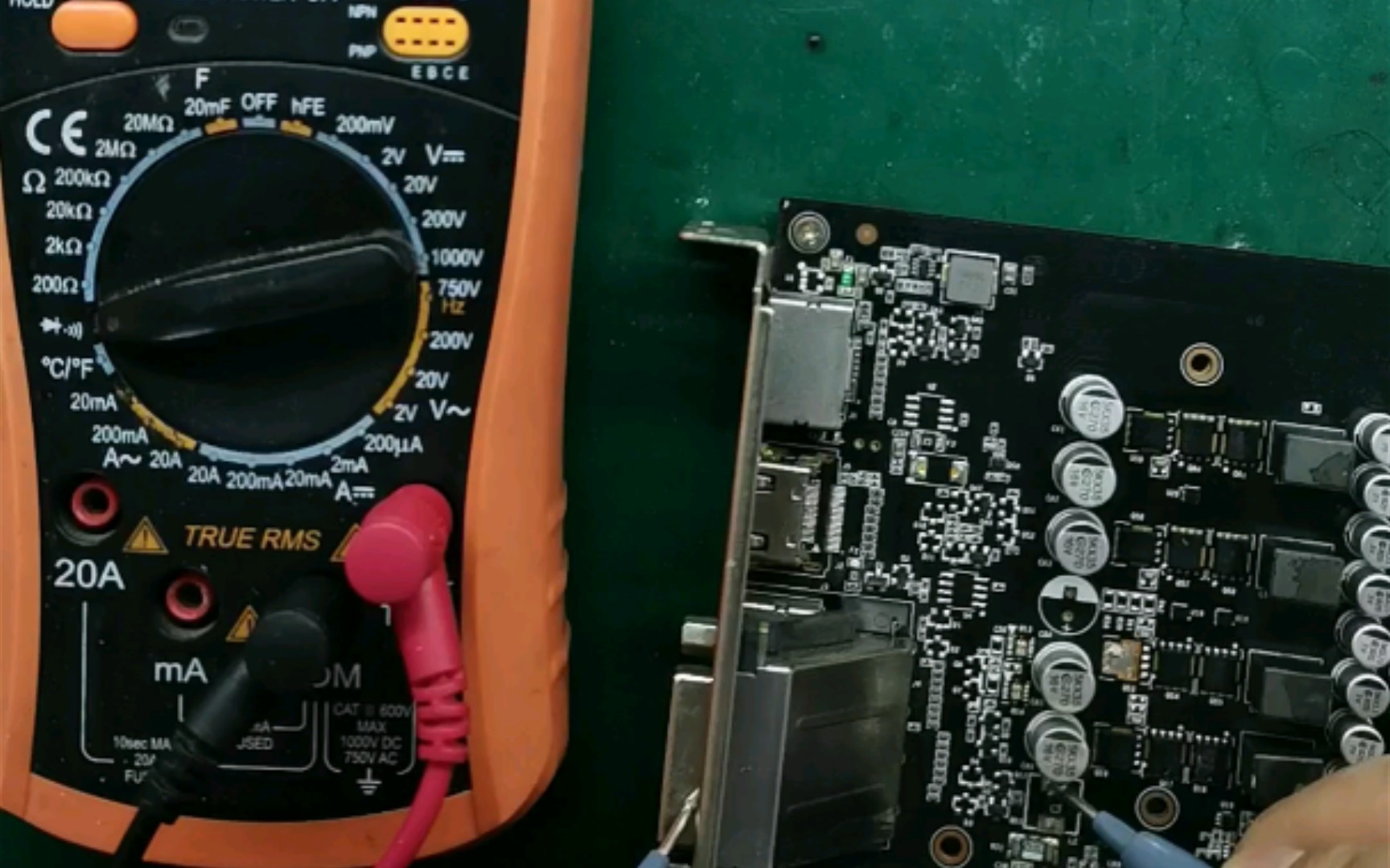 1060显卡短路不通电故障维修