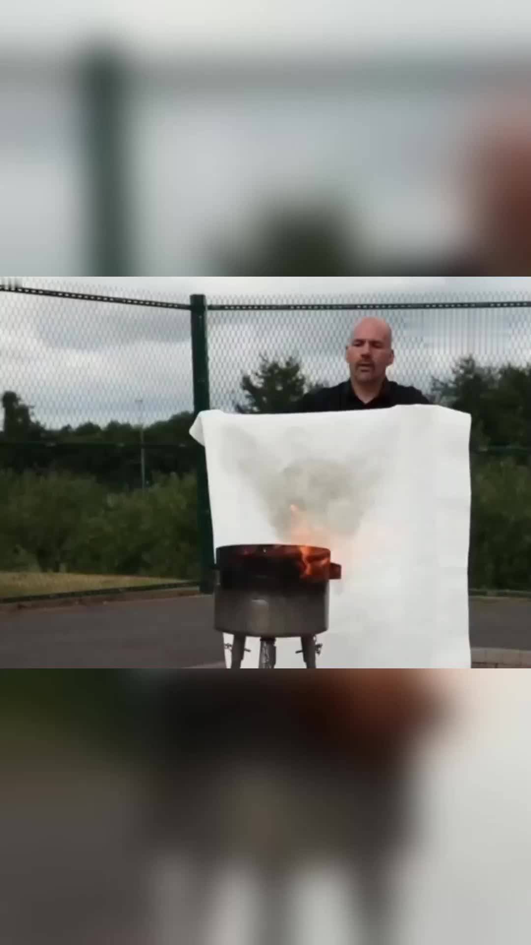 黑科技消防灭火毯,危险紧急时刻逃生装备