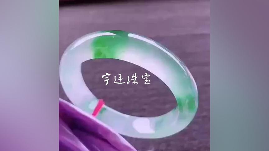 缅甸翡翠 完美高冰正装手镯 圈口:56价格 :86万元