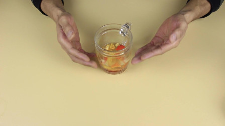 赶紧把橘子皮泡到淘米水里,知道这个用途的人不多,学会受益全家人!