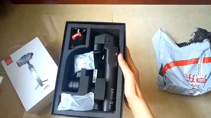 日思夜想的宝贝其实是它?魔爪稳定器开箱,很开心的