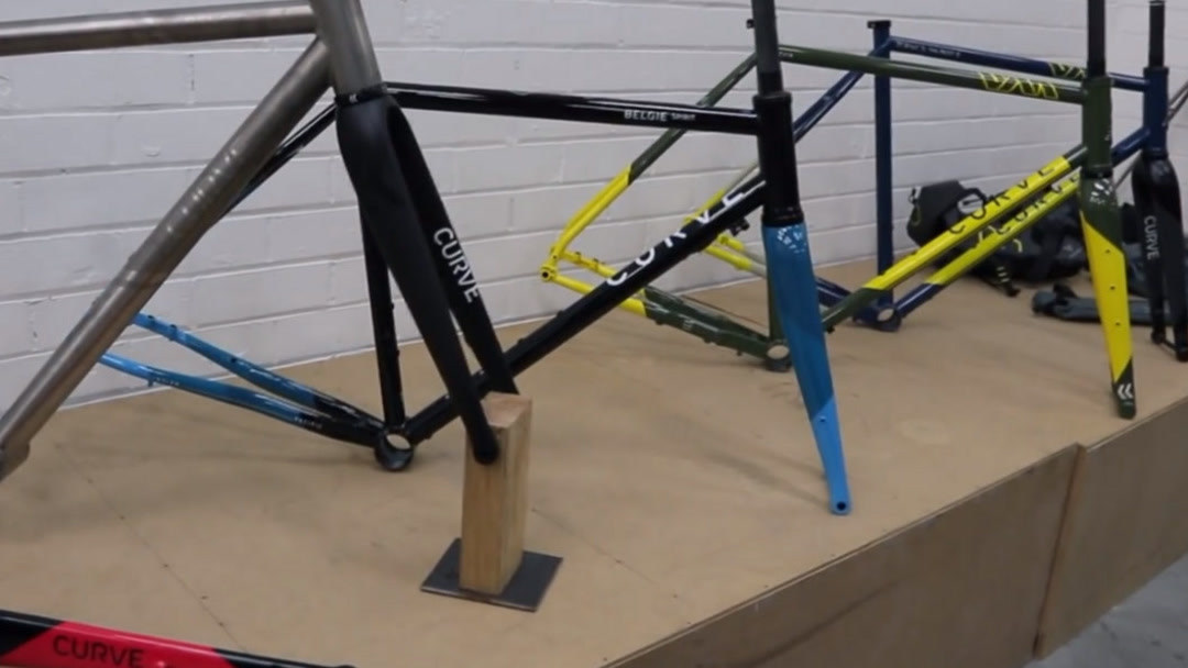 走进curve单车 钛架 钢架