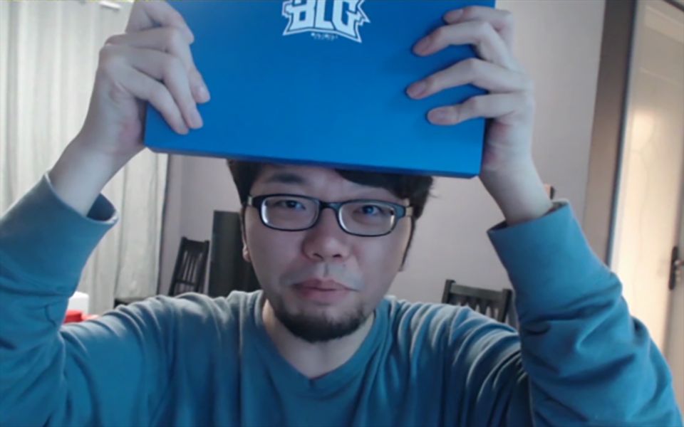 【官方带货】长毛带你OB《2019赛季BLG纪念画册》