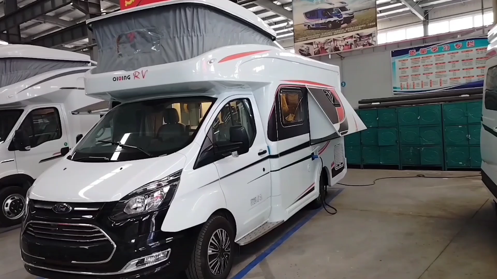 性价比最高的全铝冲压C型房车,双拓展,还