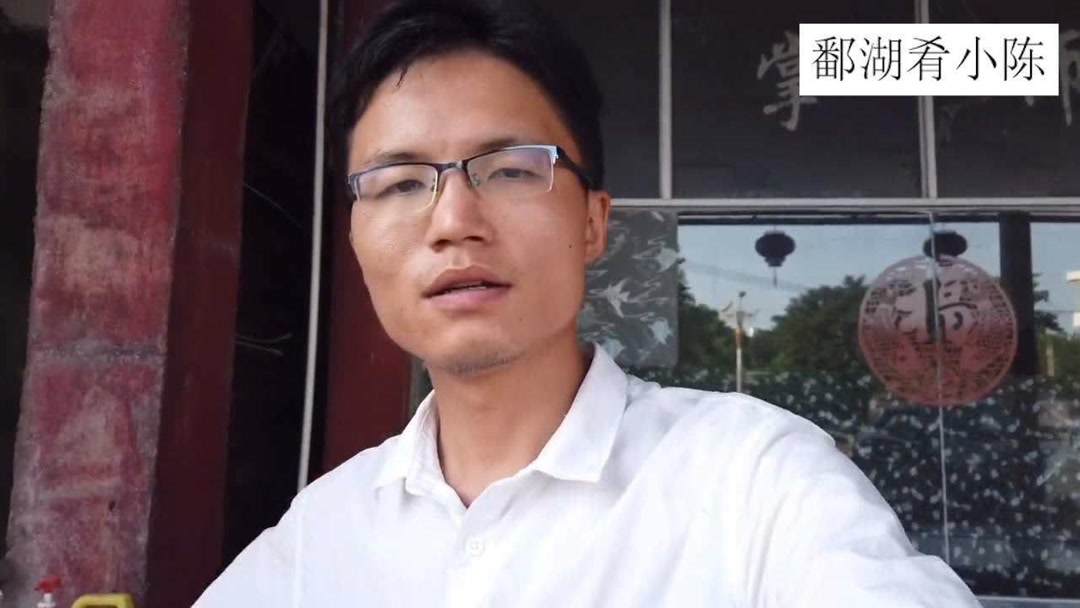 小伙酒店水管阀门坏了,动手自己安装,去学一下,值得 收藏