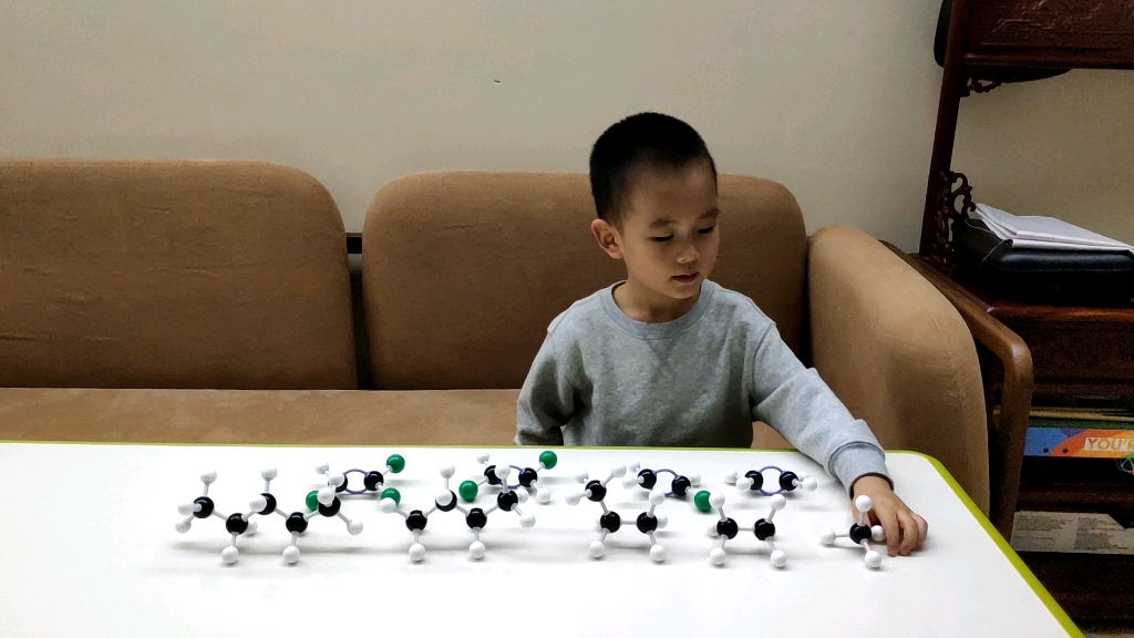 四岁小朋友 介绍几种简单的有机化合物