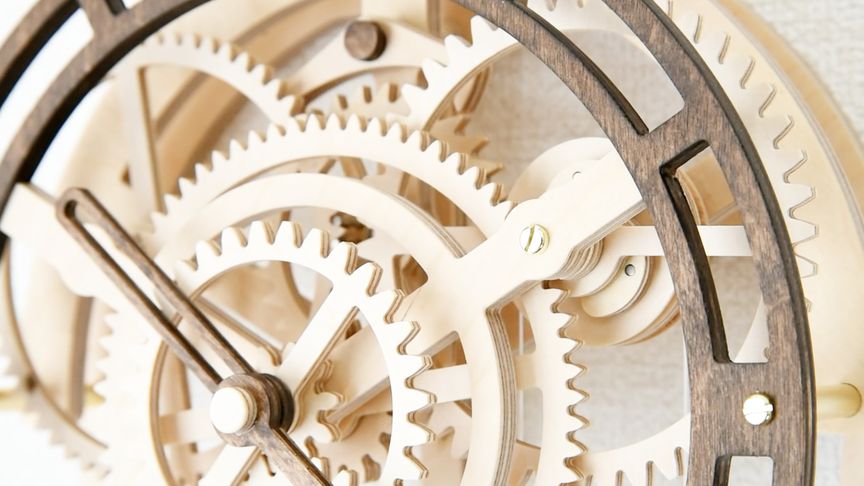 科技产品|全木结构钟表手工装配全过程,透着品味看着都是享受